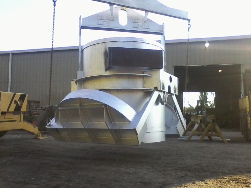 Scrap–Bottom Discharge Buckets - Irwin Car