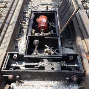 Electric Dual Point Switch Operators DC Power, Non-Locking - Irwin Car
